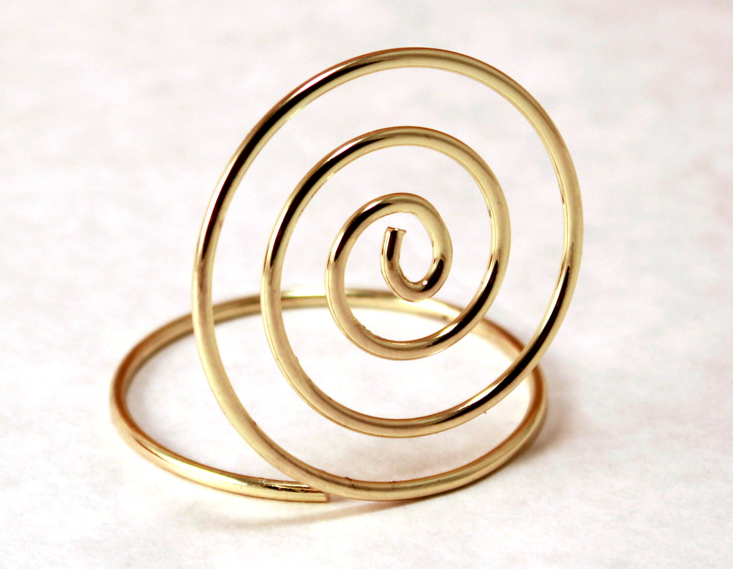 Infinity Wire Table Card Holder