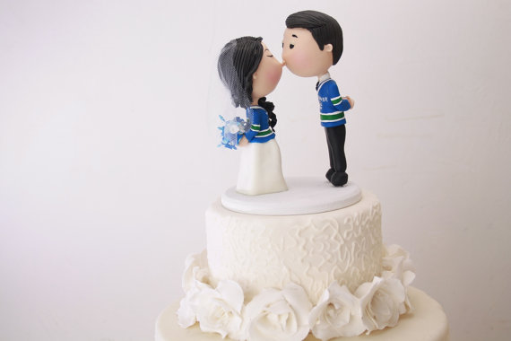 Cute Figurine Cake Toppers That Look Like You | Emmaline Bride Wedding Blog