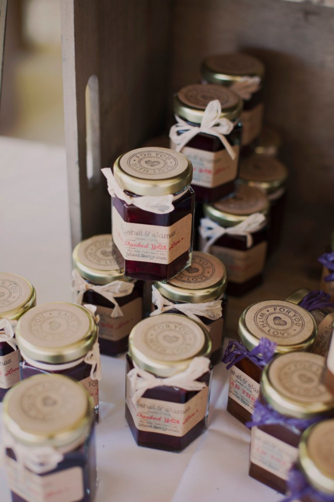 Where to Buy Jam Wedding Favors for Guests | Emmaline Bride