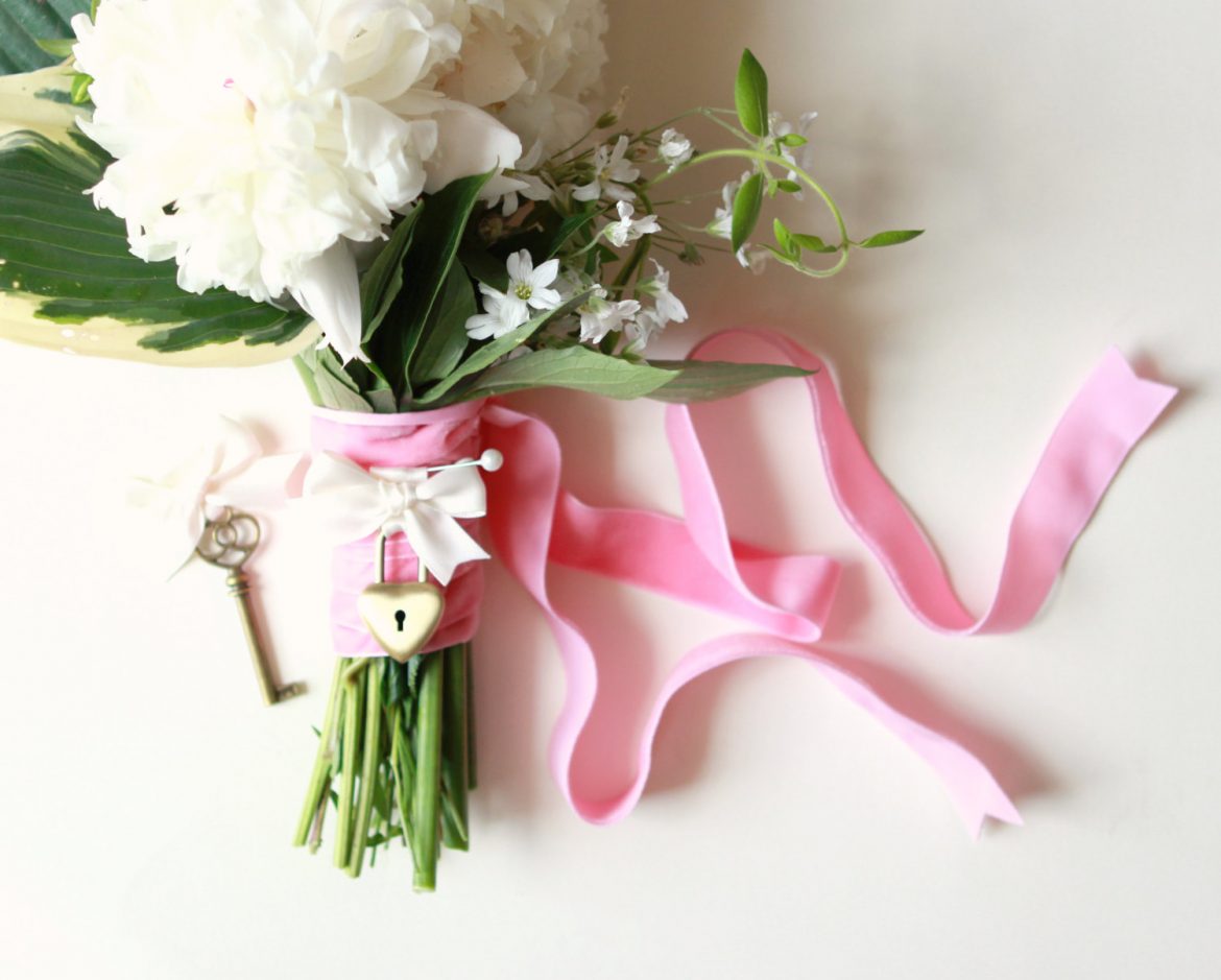 30 Most Unique Boutonniere Ideas for Weddings | Emmaline Bride®