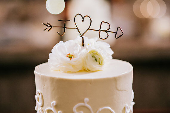 Wire Cake Toppers: 17 Unique Wedding Designs | Emmaline Bride