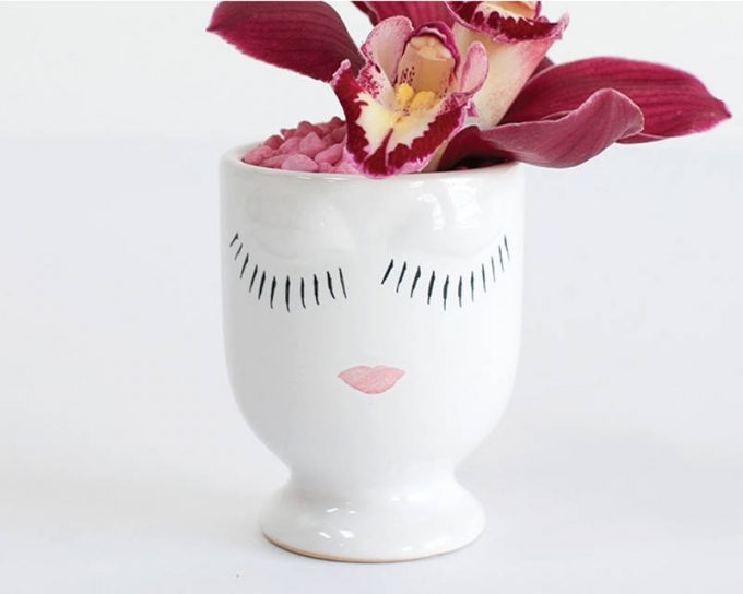 This Face Vase Makes an Awesome Gift on Etsy | Emmaline Bride