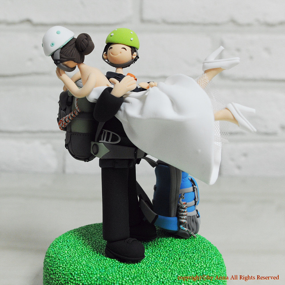Hiking Cake Topper Ideas on Etsy - Top 10 for Weddings | Emmaline Bride