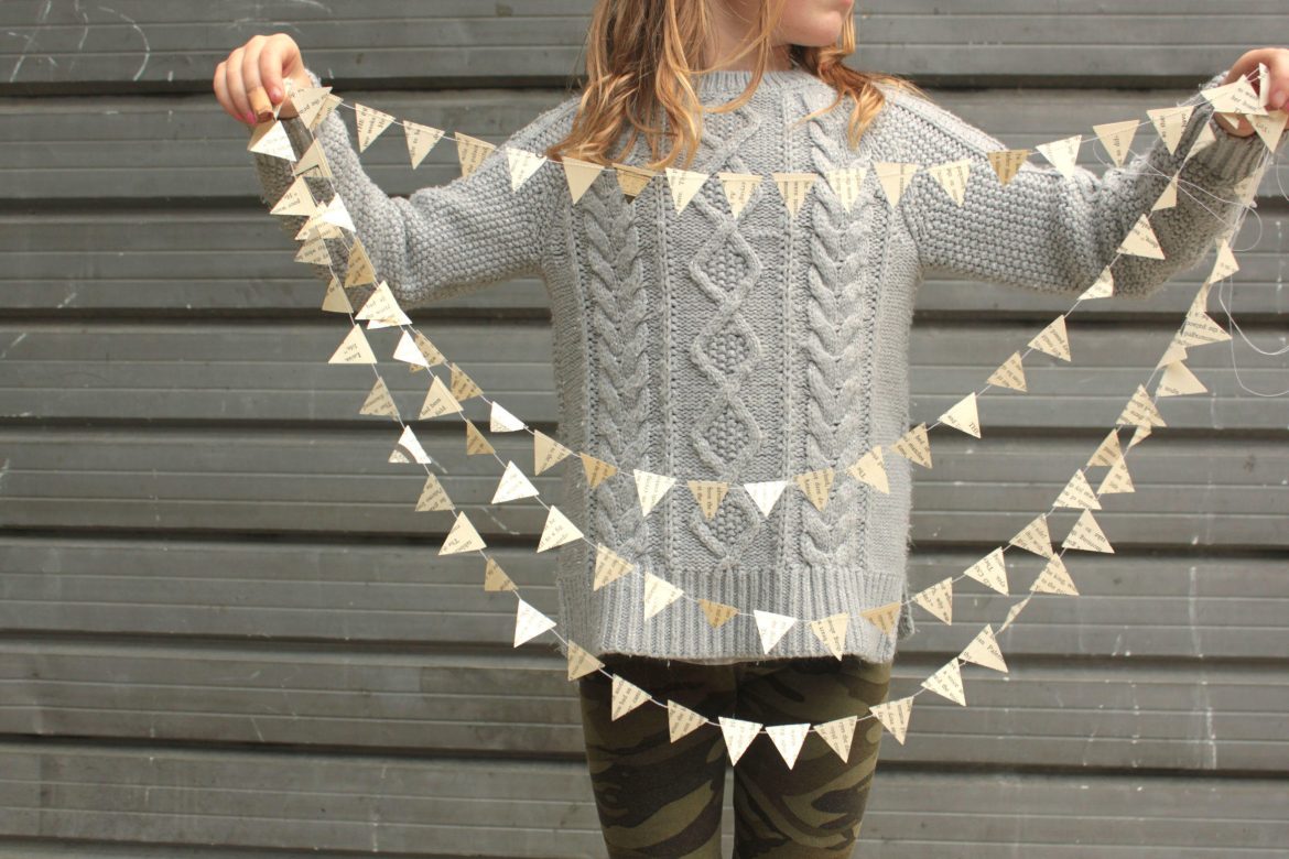 40 Creative Paper Garland Ideas for Weddings | Emmaline Bride Wedding Blog