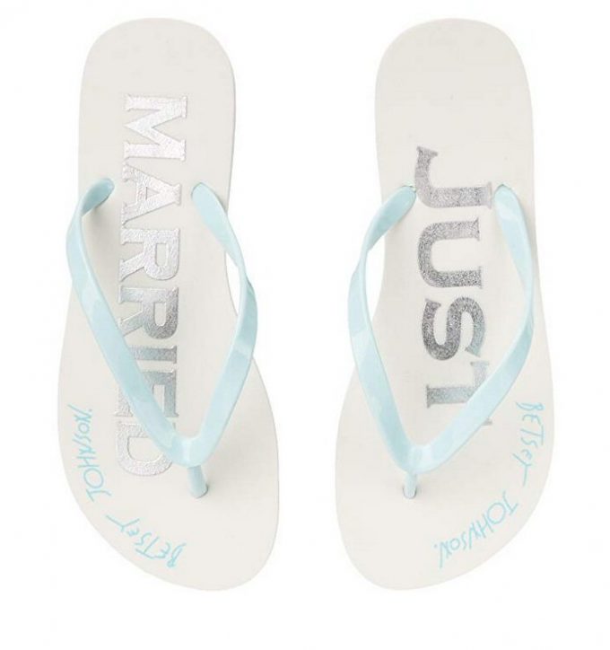 15 Best Wedding Flip Flops for the Bride | Emmaline Bride®