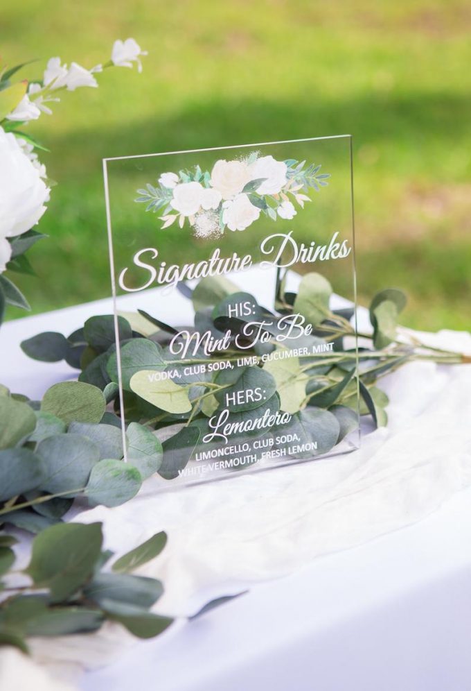 How to Make Your Own DIY Acrylic Signs for Weddings