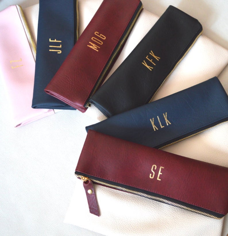 This Monogram Purse is a Favorite for Bridesmaids | Emmaline Bride ...