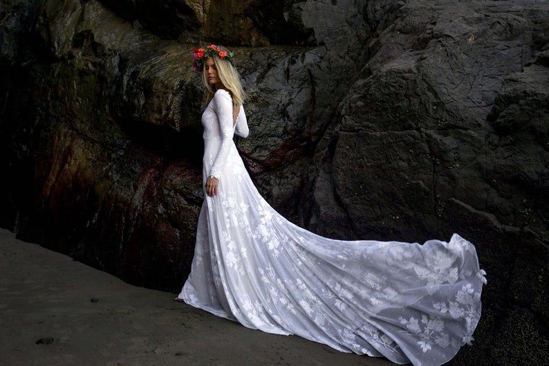 100 of Etsy's Best Wedding Finds | Emmaline Bride - Handmade Weddings