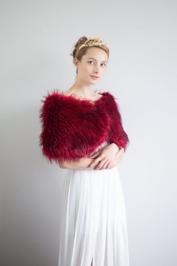 Faux Fur Bridesmaid Wraps: The Cozy Warm-Up Option Everyone Loves