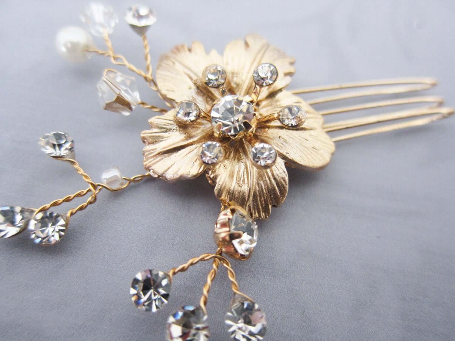 The Top 10 Wedding Hair Combs for Every Kind of Bride | Emmaline Bride