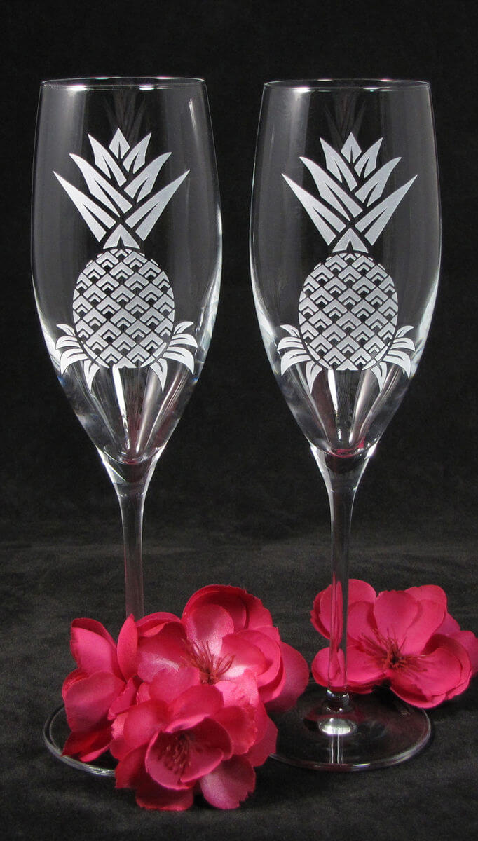 Pineapple Champagne Flutes for Tropical Weddings | Emmaline Bride ...