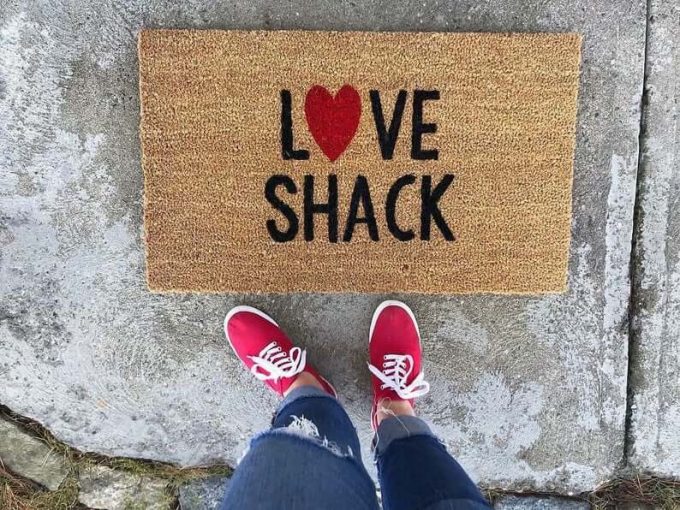 The 17 Cutest Valentine's Day Doormats on Etsy | Emmaline Bride