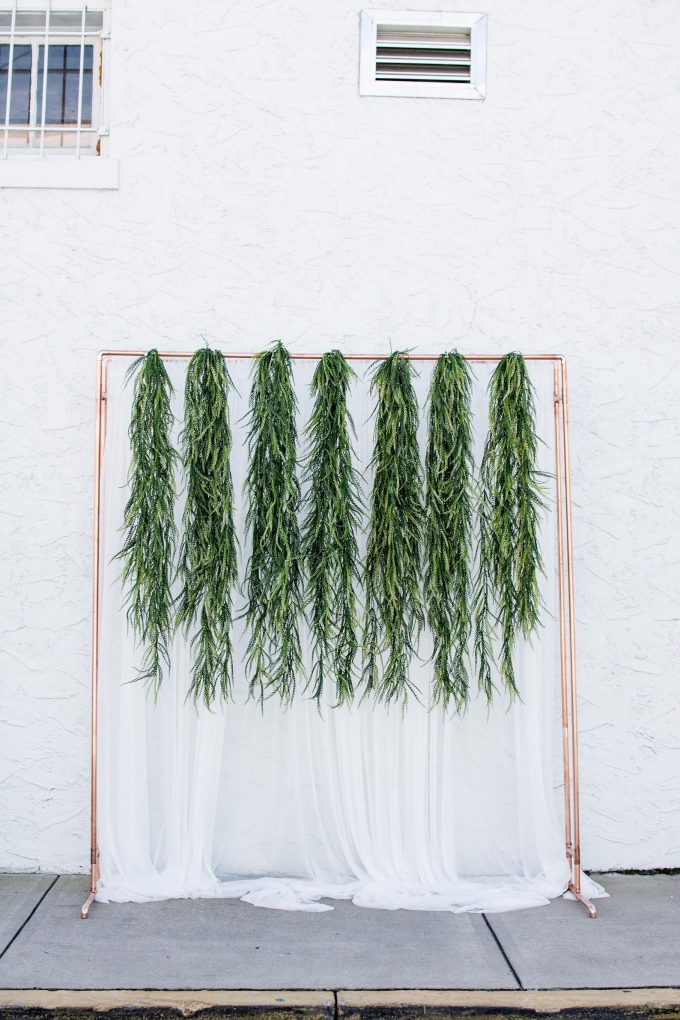 How to make copper wedding arch | Beachweddingtips.com