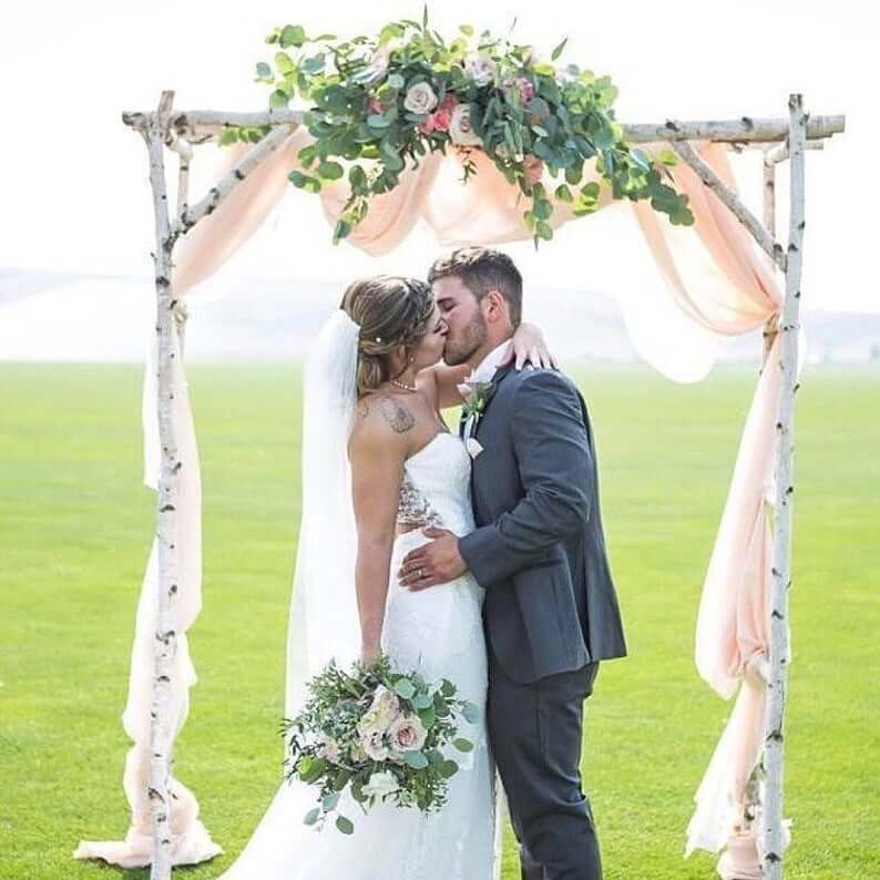 Where to Buy a Wedding Arch (PHOTOS) | Emmaline Bride