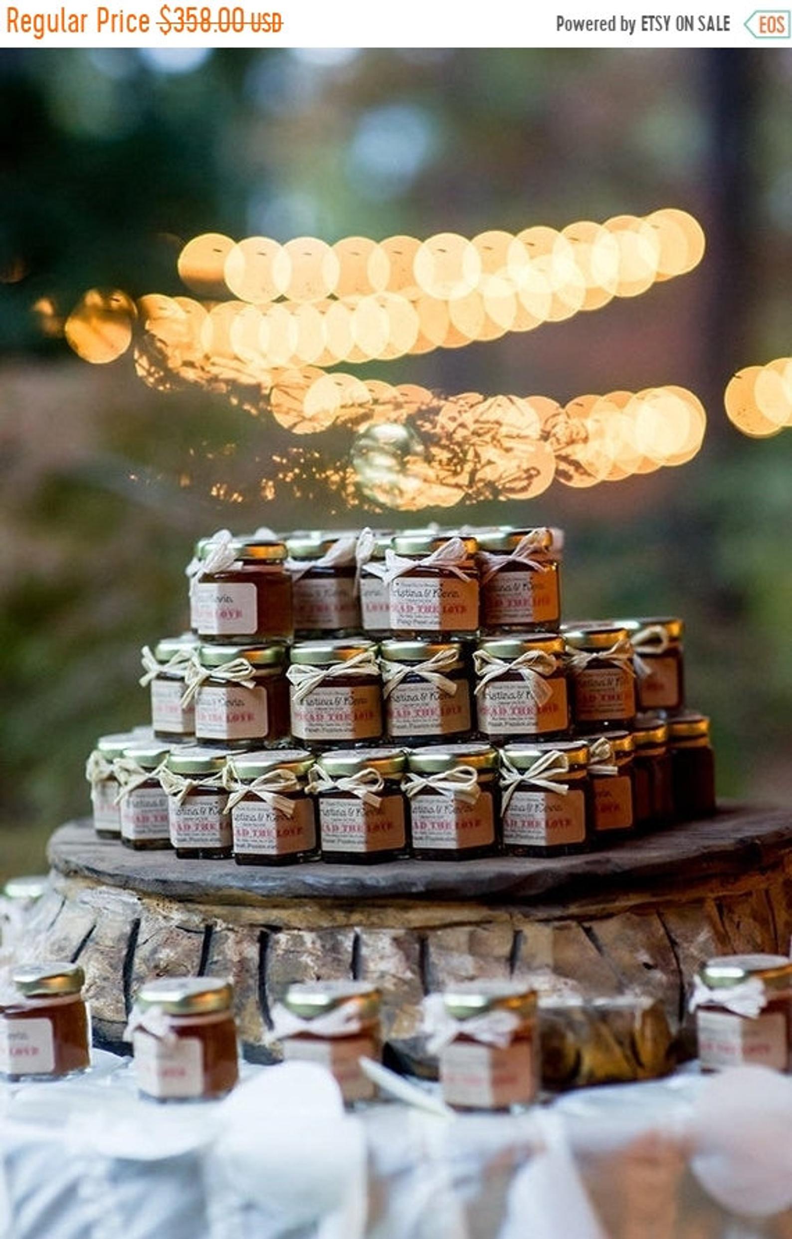 50 Best Wedding Favors 2021 (+ Under $5!) | Emmaline Bride