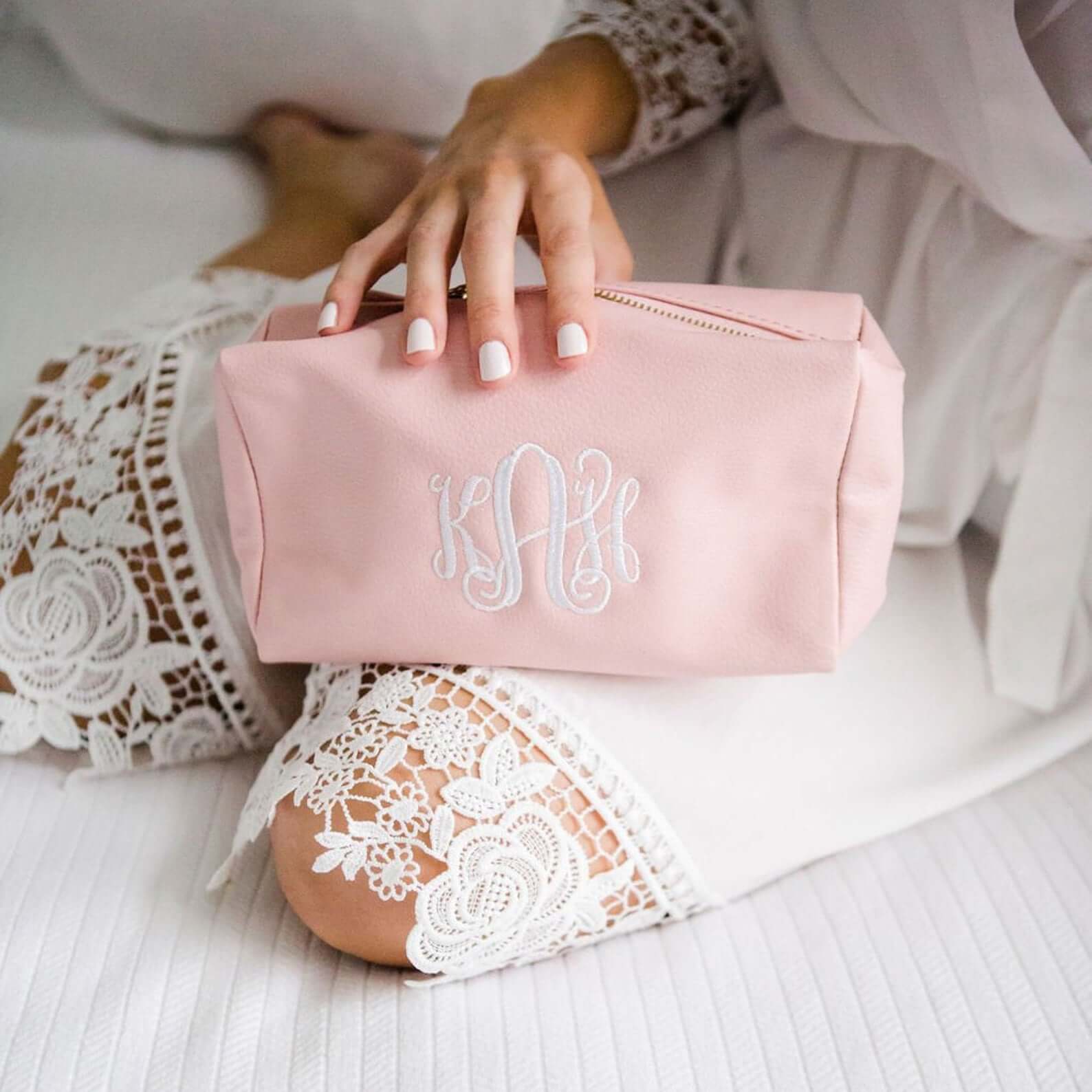 18 Things Every Bride Needs on the Wedding Day | Emmaline Bride