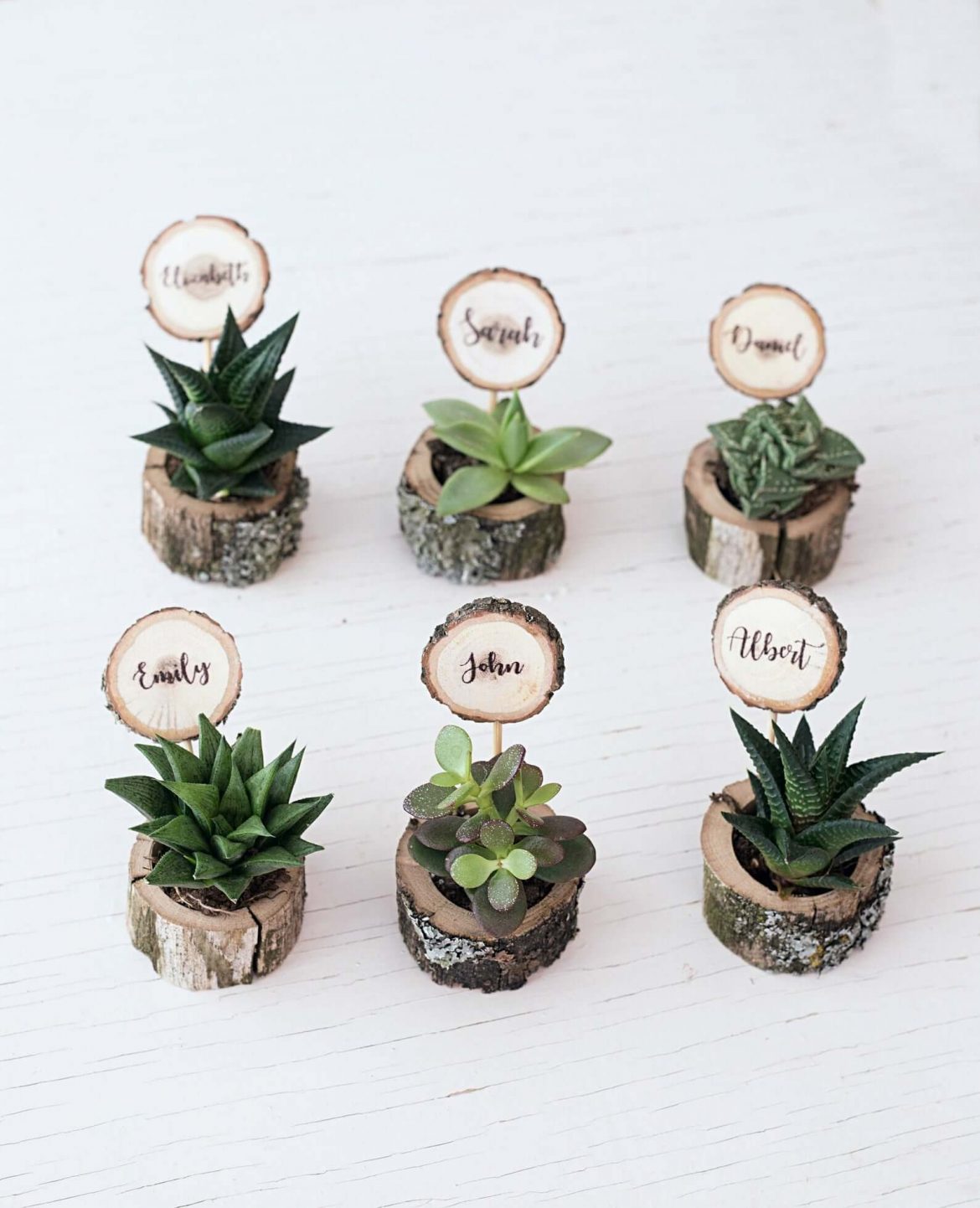 18 Creative Wedding Favors That Double as Place Cards | Emmaline Bride