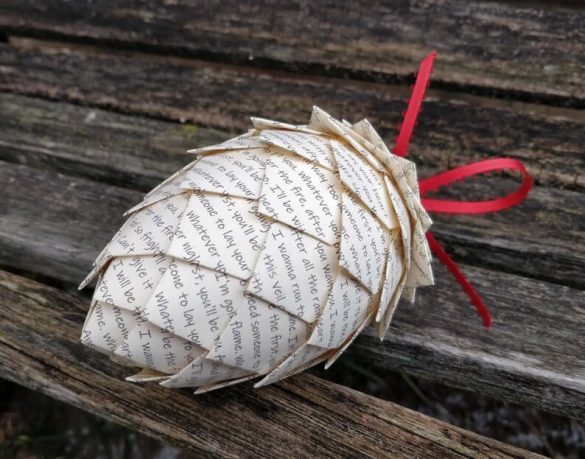 25 Best Paper Wedding Gifts for Him or Her: 1st Anniversary