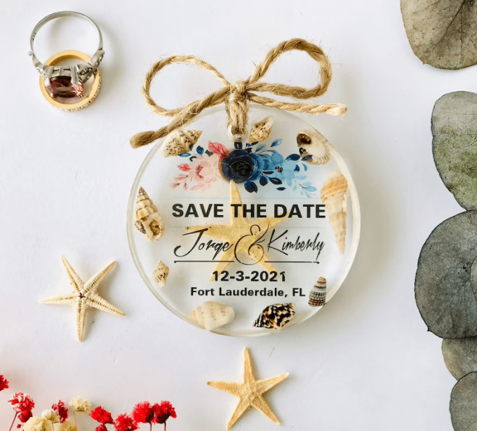 17 Most Unique Magnet Save the Dates | Emmaline Bride