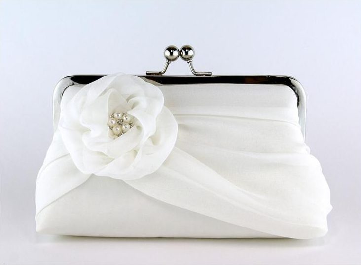 50 Best Bridal Clutches for 2023: Wedding Purses + Bride Bags
