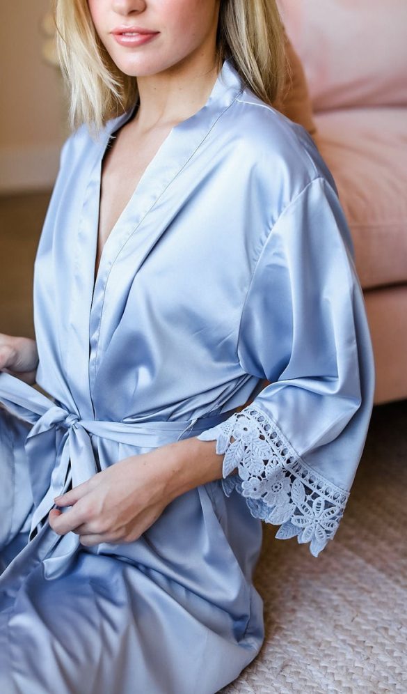 The 41 Best Bridal Robes for 2024: Long, Short, Feathers, Lace!