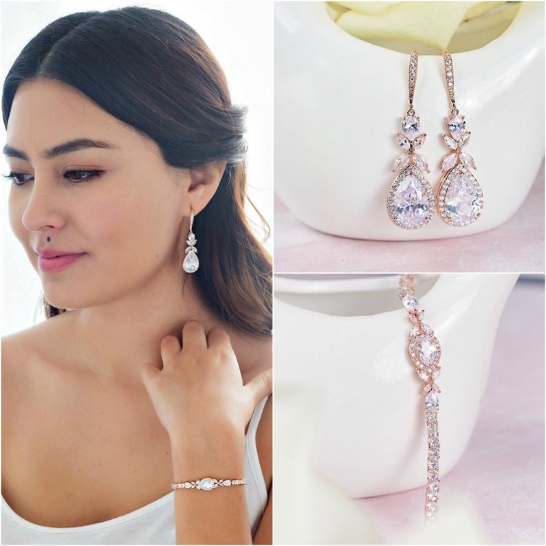 This Rose Gold Bridal Jewelry Set Is Beautiful: Earrings + Necklace