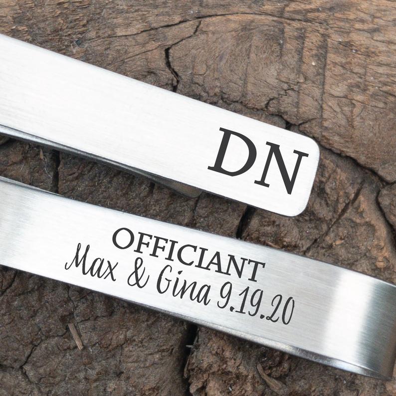 12 Best Officiant Gift Ideas for Weddings | Emmaline Bride