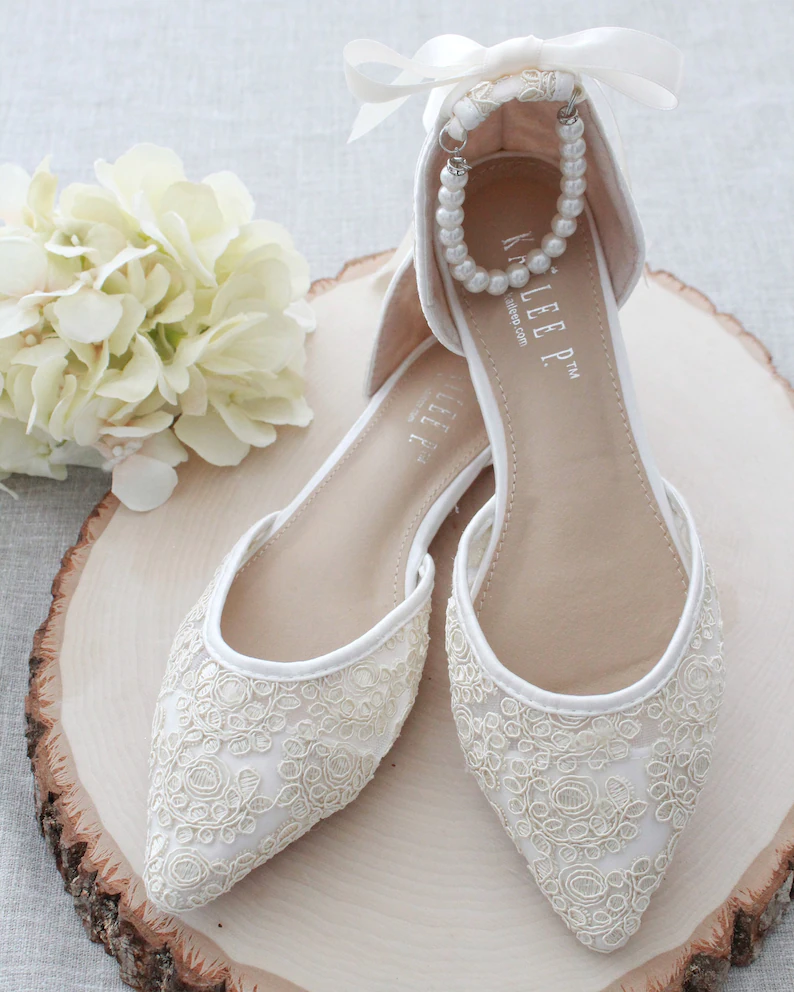 These Lace Pointed Toe Flats Are Stylish + Comfy | Emmaline Bride