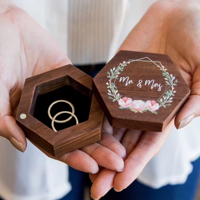 Now THESE Are The Most Modern Ring Boxes for Weddings