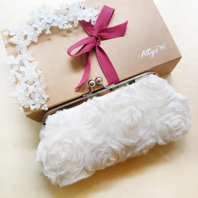 50 Best Bridal Clutches for 2023: Wedding Purses + Bride Bags