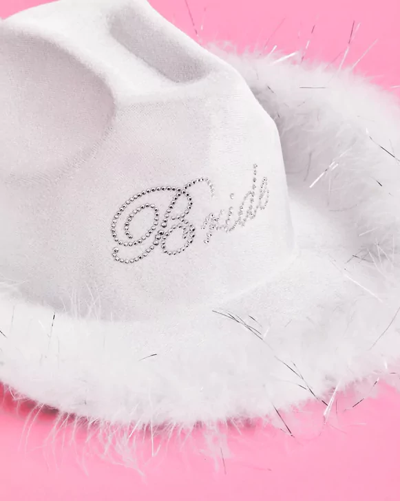 5 Ways to Rock a Last Rodeo Bachelorette Hat | Emmaline Bride