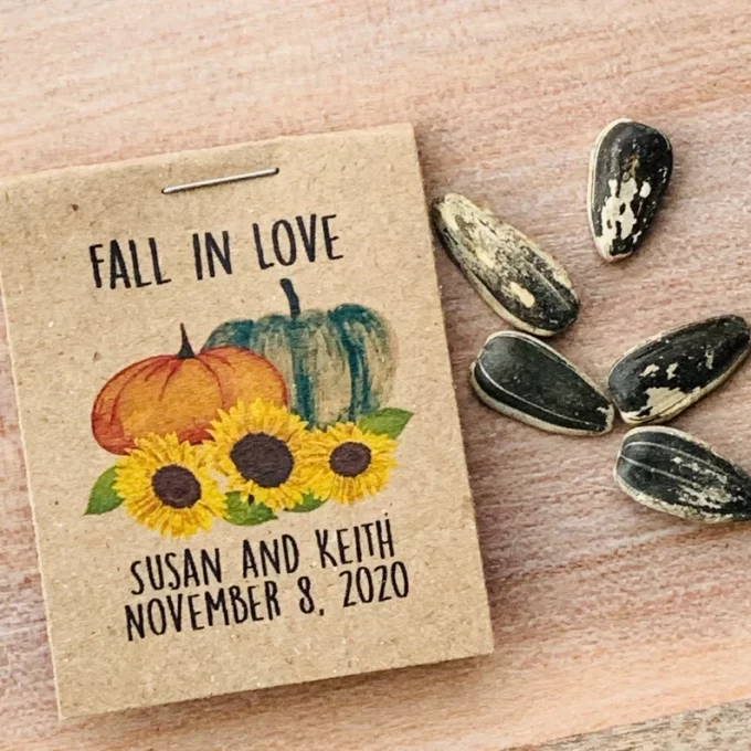 30 Fall Wedding Favors That Guests Like (+ Where to Get Them)