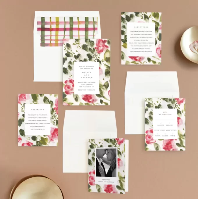 24 Wedding Invitation Trends That Are Topping The Charts in 2024