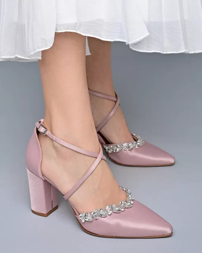 21 Most Comfy Block Heels That Are Comfortable for Weddings