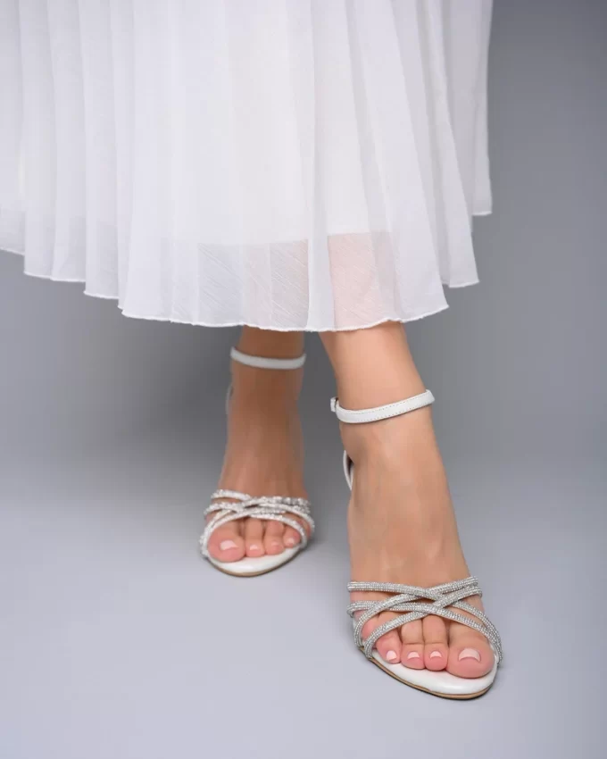 21 Most Comfy Block Heels That Are Comfortable for Weddings