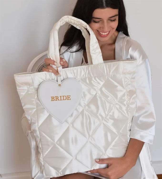 34 Most Beautiful Bridal Purses to Carry at Your Wedding [2023]