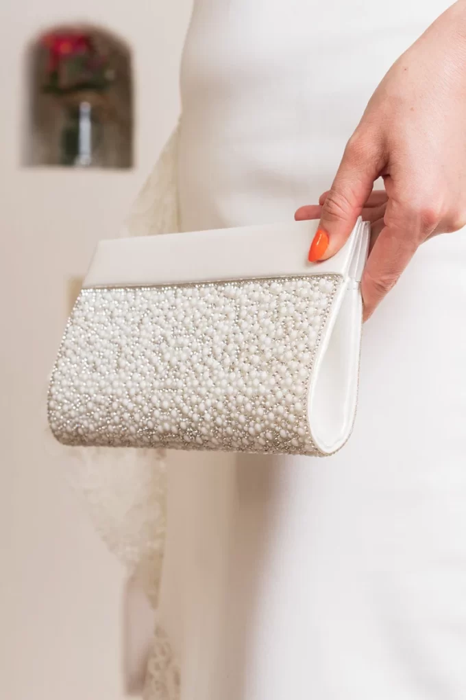 34 Most Beautiful Bridal Purses to Carry at Your Wedding [2023]