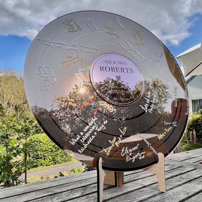 Top 3 Places to Get a Vinyl Record Guest Book for Your Wedding
