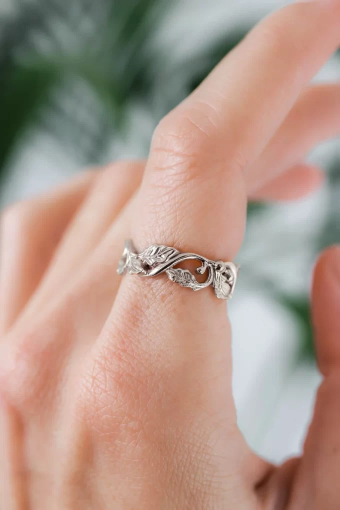 26 Nature Themed Engagement and Wedding Rings To Cherish