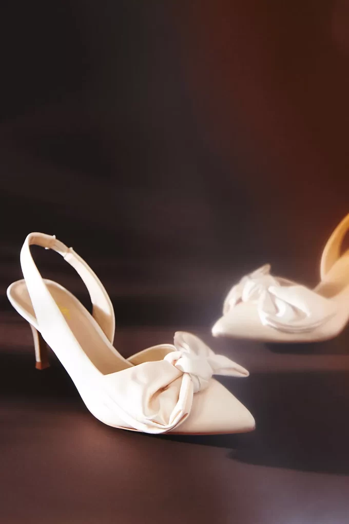31 Best Bow Wedding Heels + Shoes for the Bride
