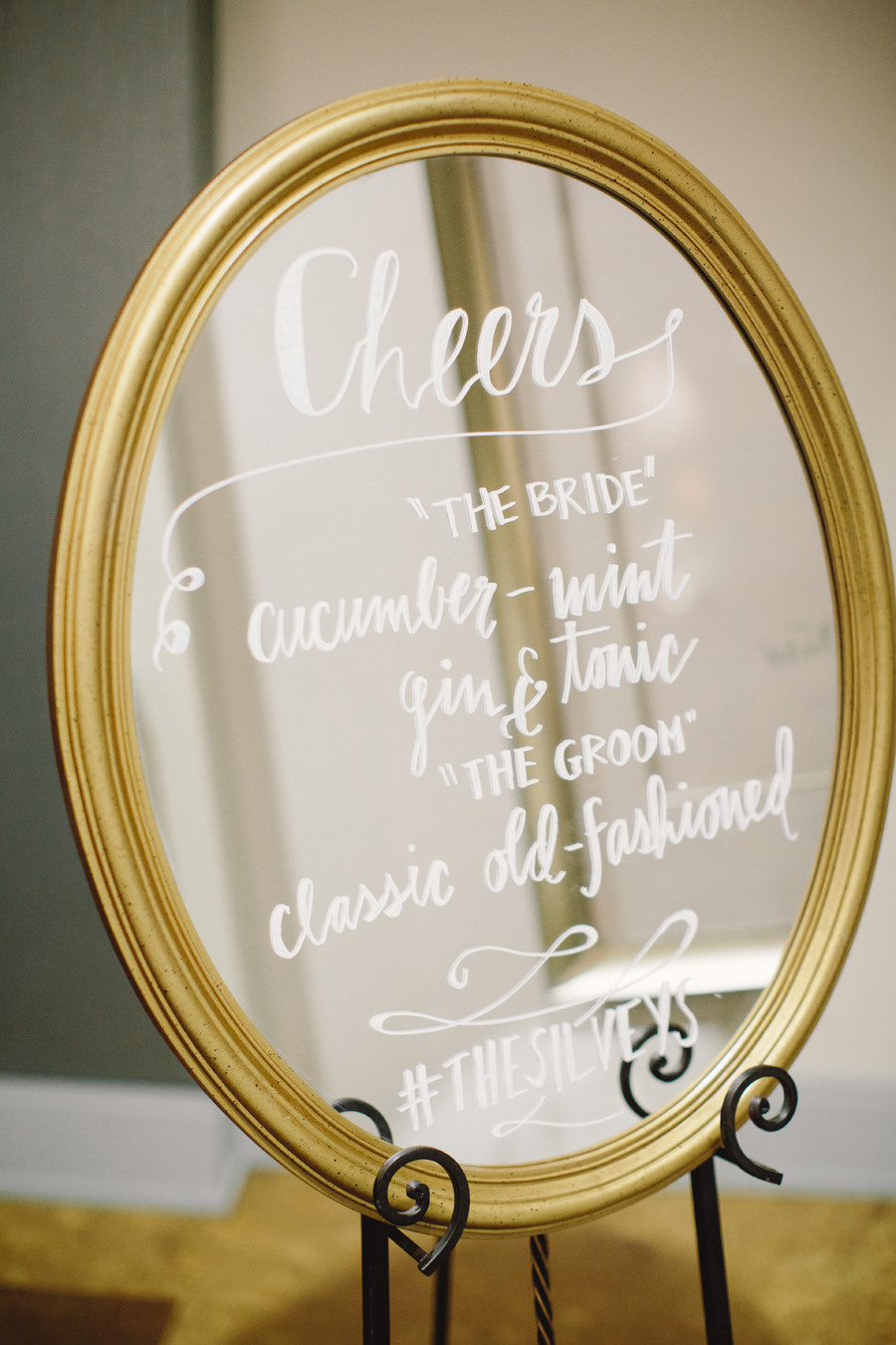 Wedding Mirror Signs: 5 Creative Ways to Use Them
