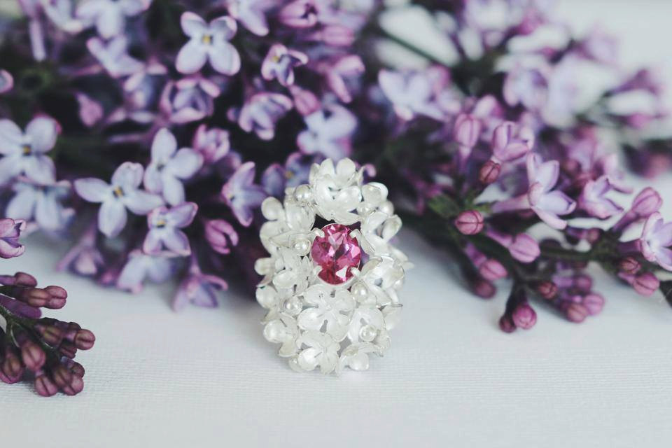 Flower Inspired Rings for Bridesmaid Gifts | Emmaline Bride